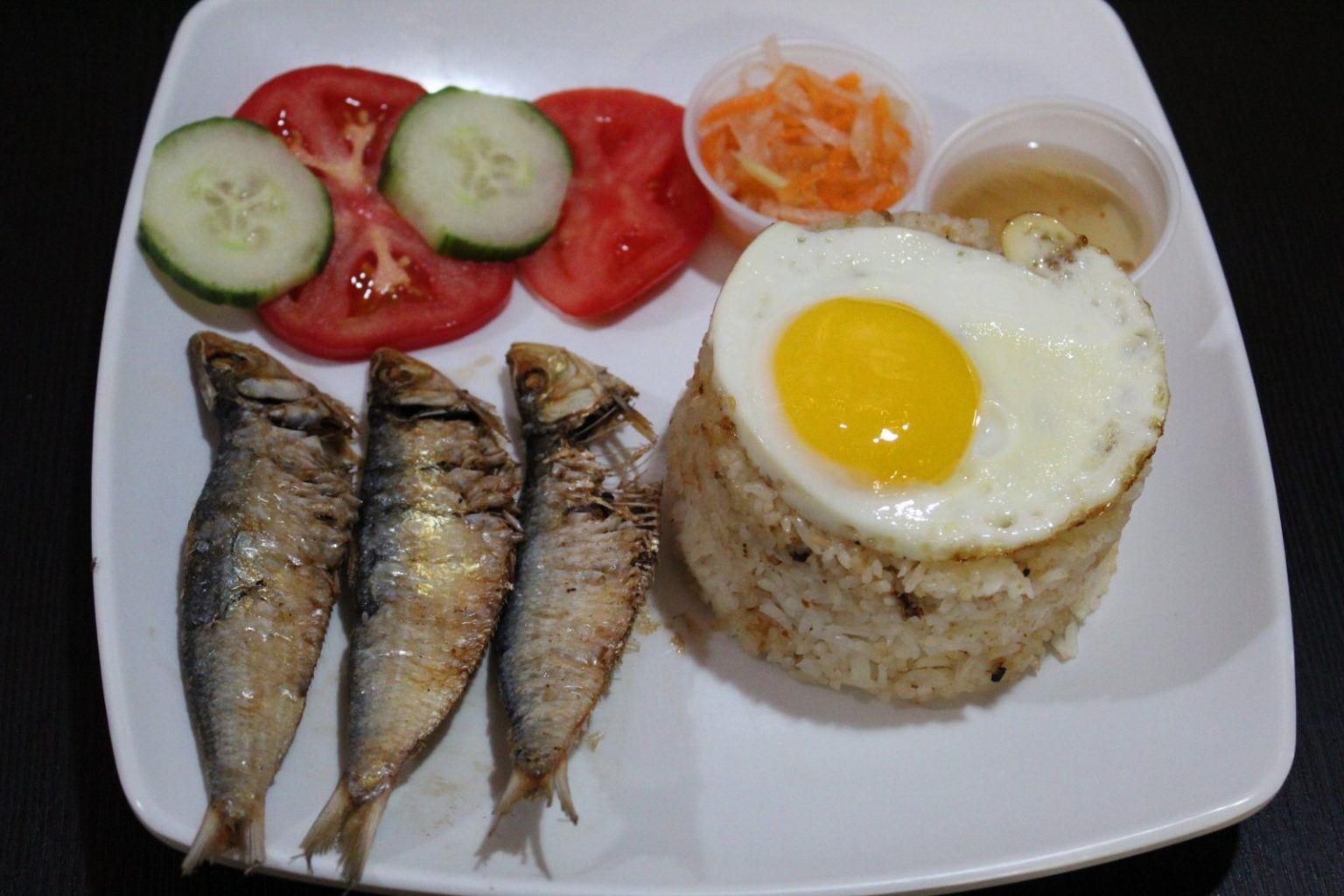 Tuyosilog – Eskinita Foods